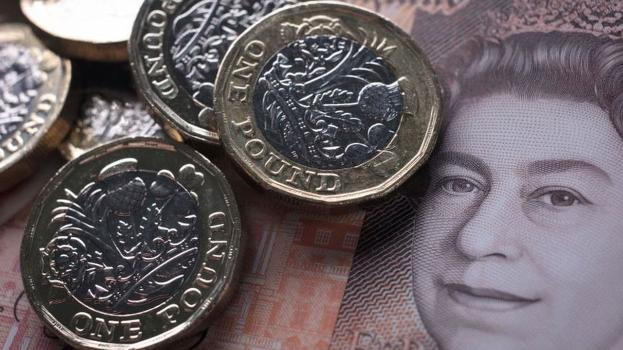 Sterlin 30'a dayandı - Gündem Kıbrıs Gazetesi - Kıbrıs Haber